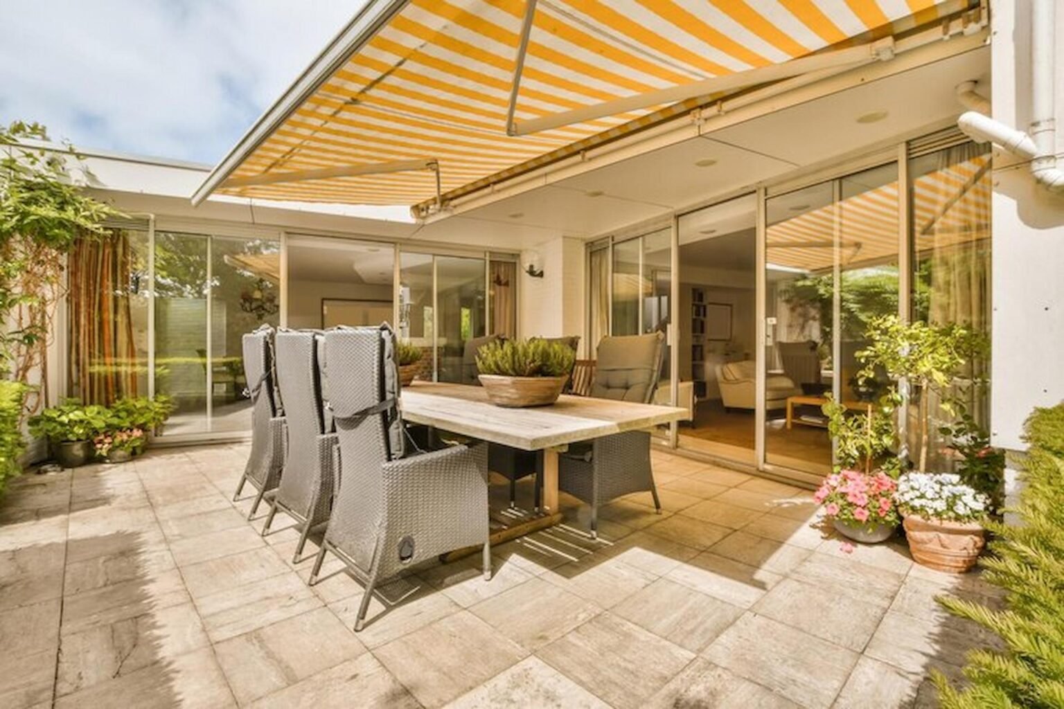 How Regal Awnings Enhance Outdoor Living Spaces